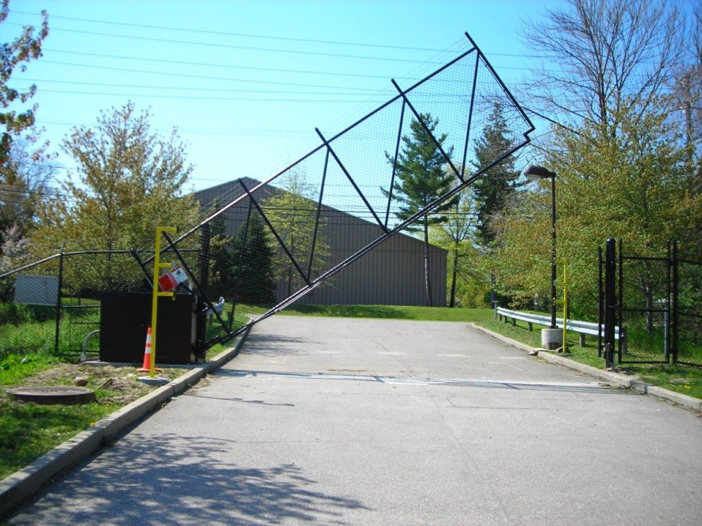 VERTICAL PIVOT GATE PHOTOS - AutoGate