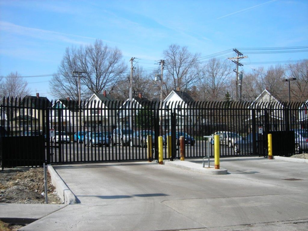 VERTICAL PIVOT GATE PHOTOS - AutoGate