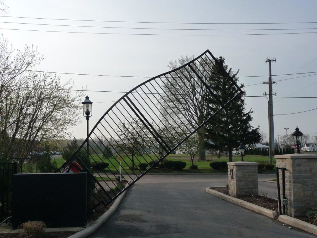 VERTICAL PIVOT GATE PHOTOS - AutoGate