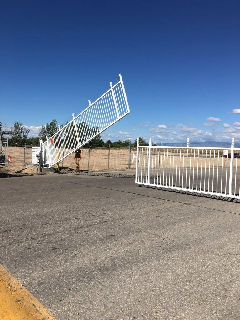 VERTICAL PIVOT GATE PHOTOS - AutoGate