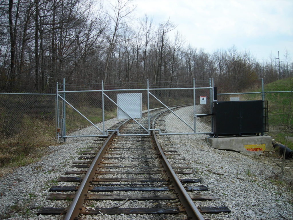 VERTICAL PIVOT GATE PHOTOS - AutoGate