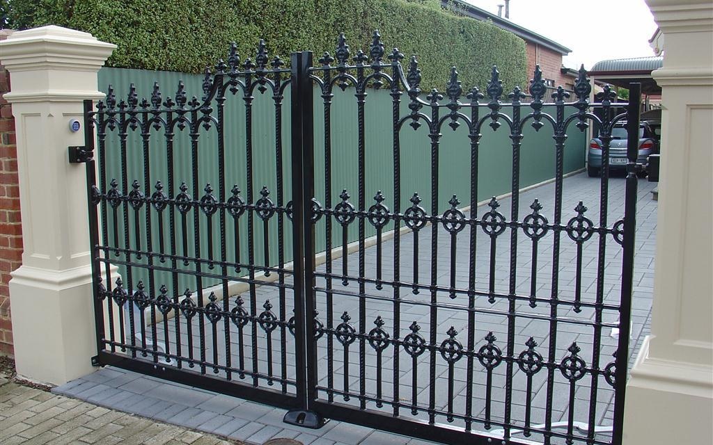BENEFITS OF FENCING AND PROTECTING YOUR PROPERTY WITH THE PROPER ...