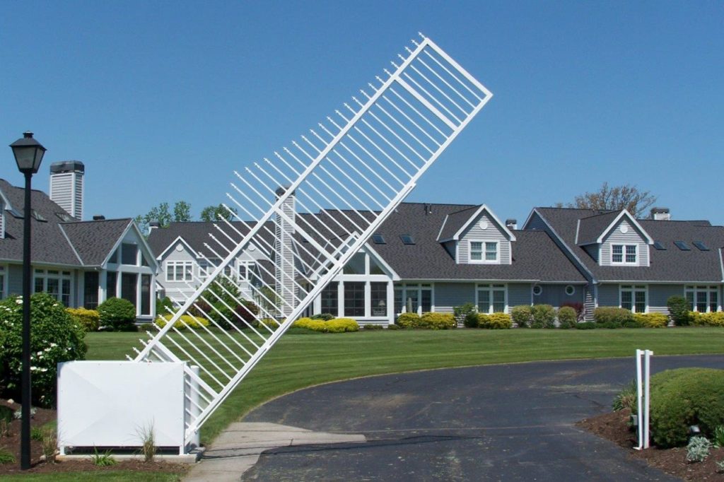 VERTICAL PIVOT GATE PHOTOS - AutoGate